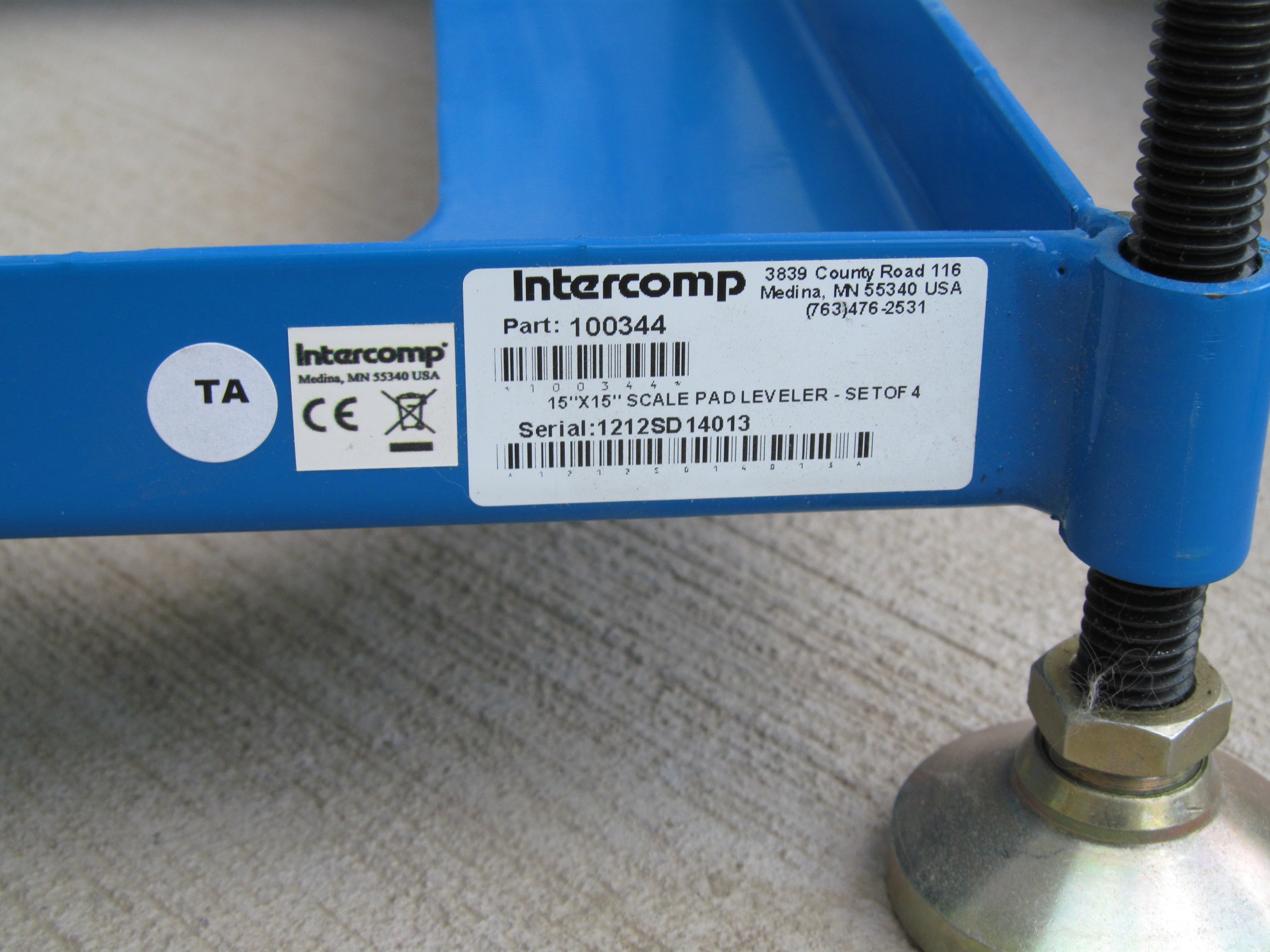 Intercomp scale pad levelers For Sale in Merritt - $300